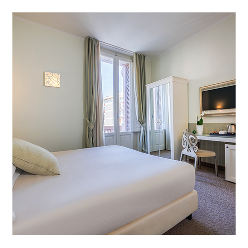 JR Hotels Oriente Bari **** | Room & Suits